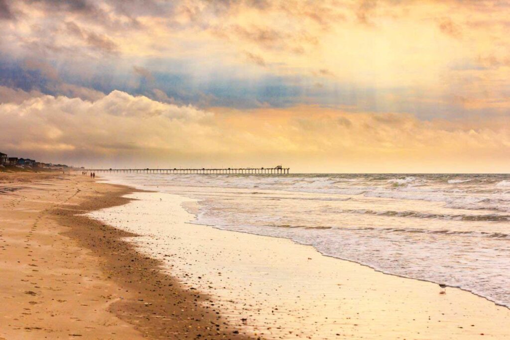 20 STUNNING North Carolina Islands to Visit