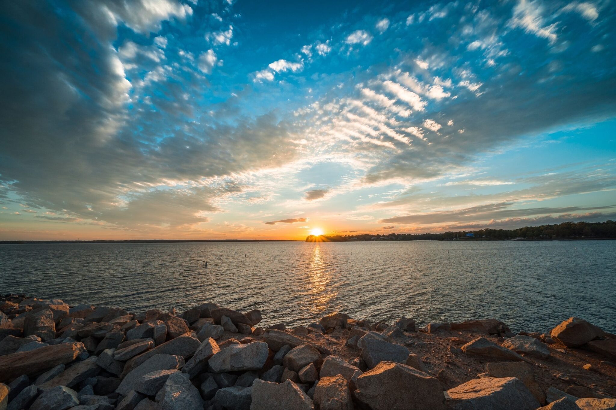 20 BEST Lakes in South Carolina - Lost In The Carolinas