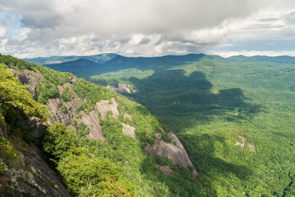 32 BEST North Carolina Mountain Towns To Visit - Lost In The Carolinas