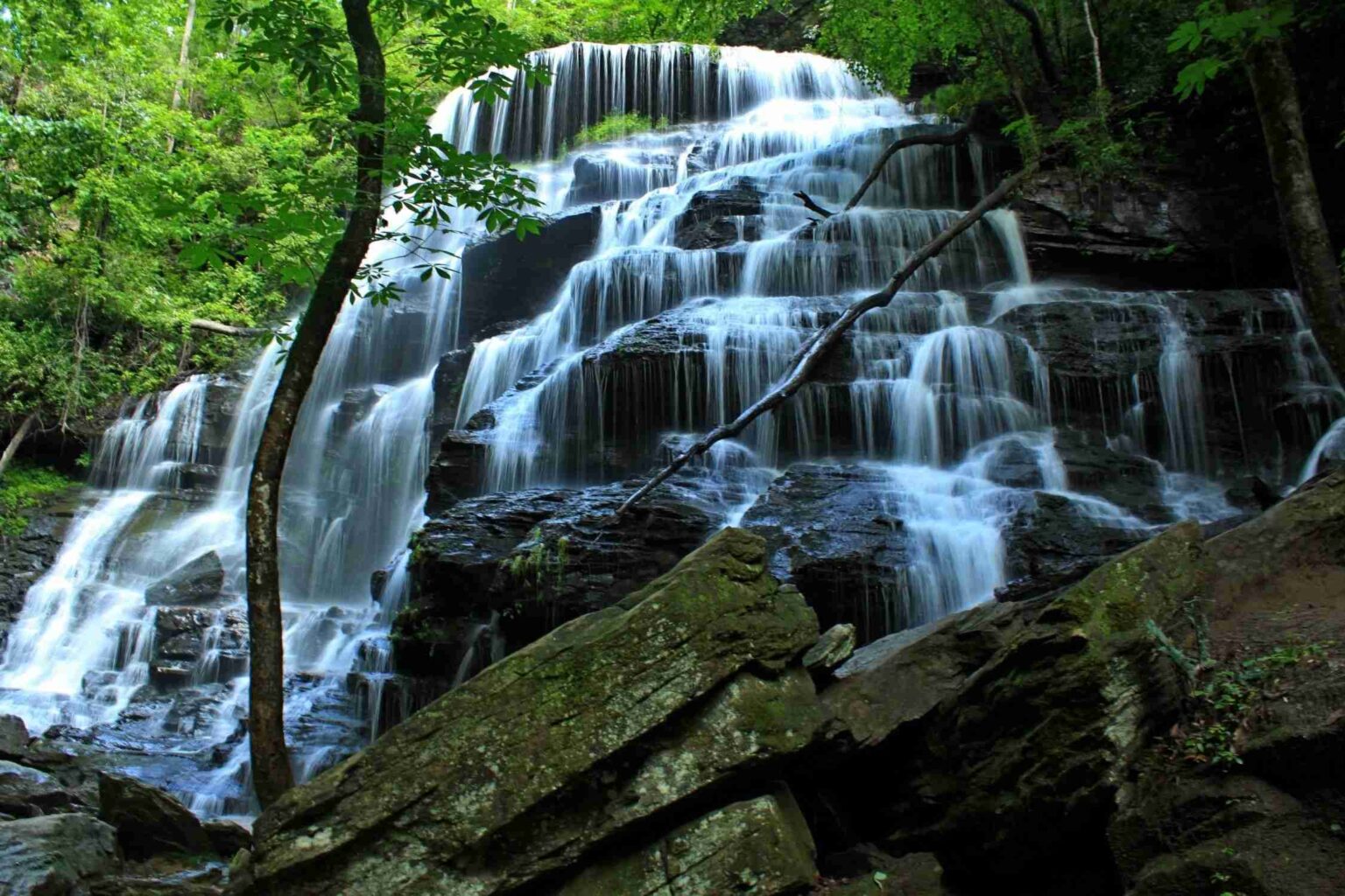 20 BEAUTIFUL Waterfalls in South Carolina to Check Out
