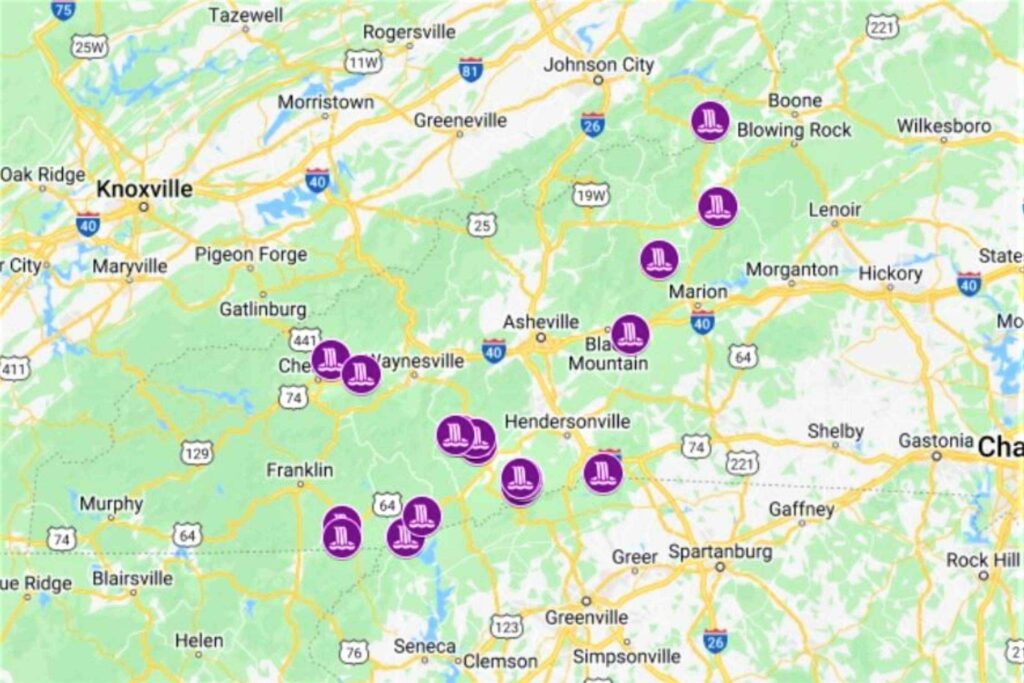 20 BEST Waterfalls in North Carolina To Visit