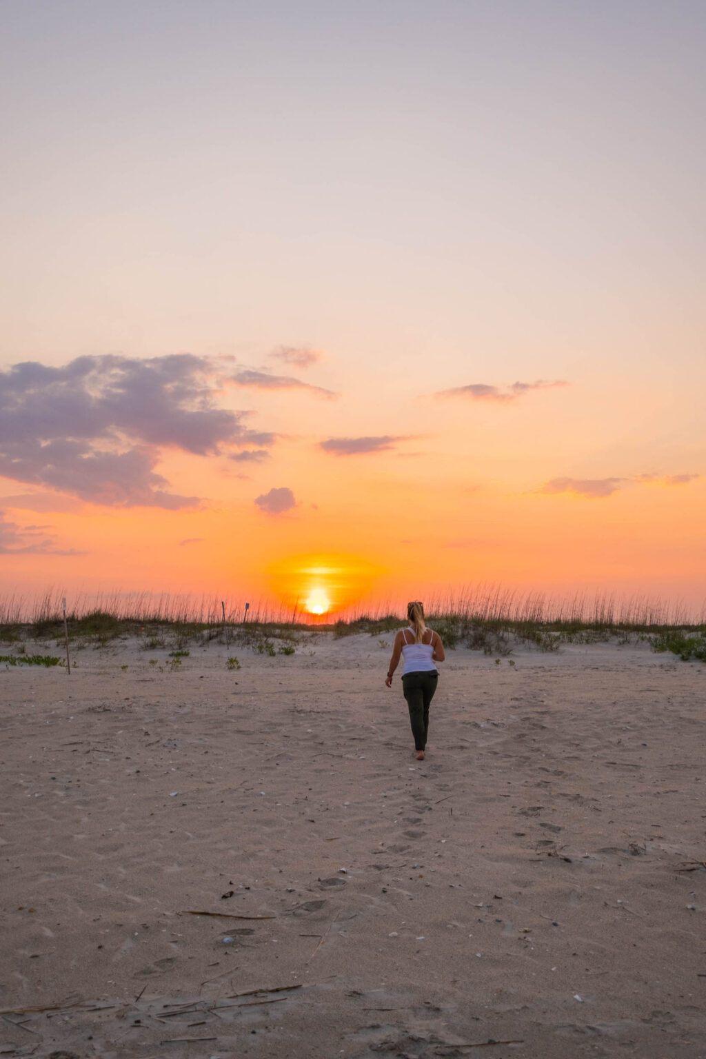 20 STUNNING North Carolina Islands to Visit