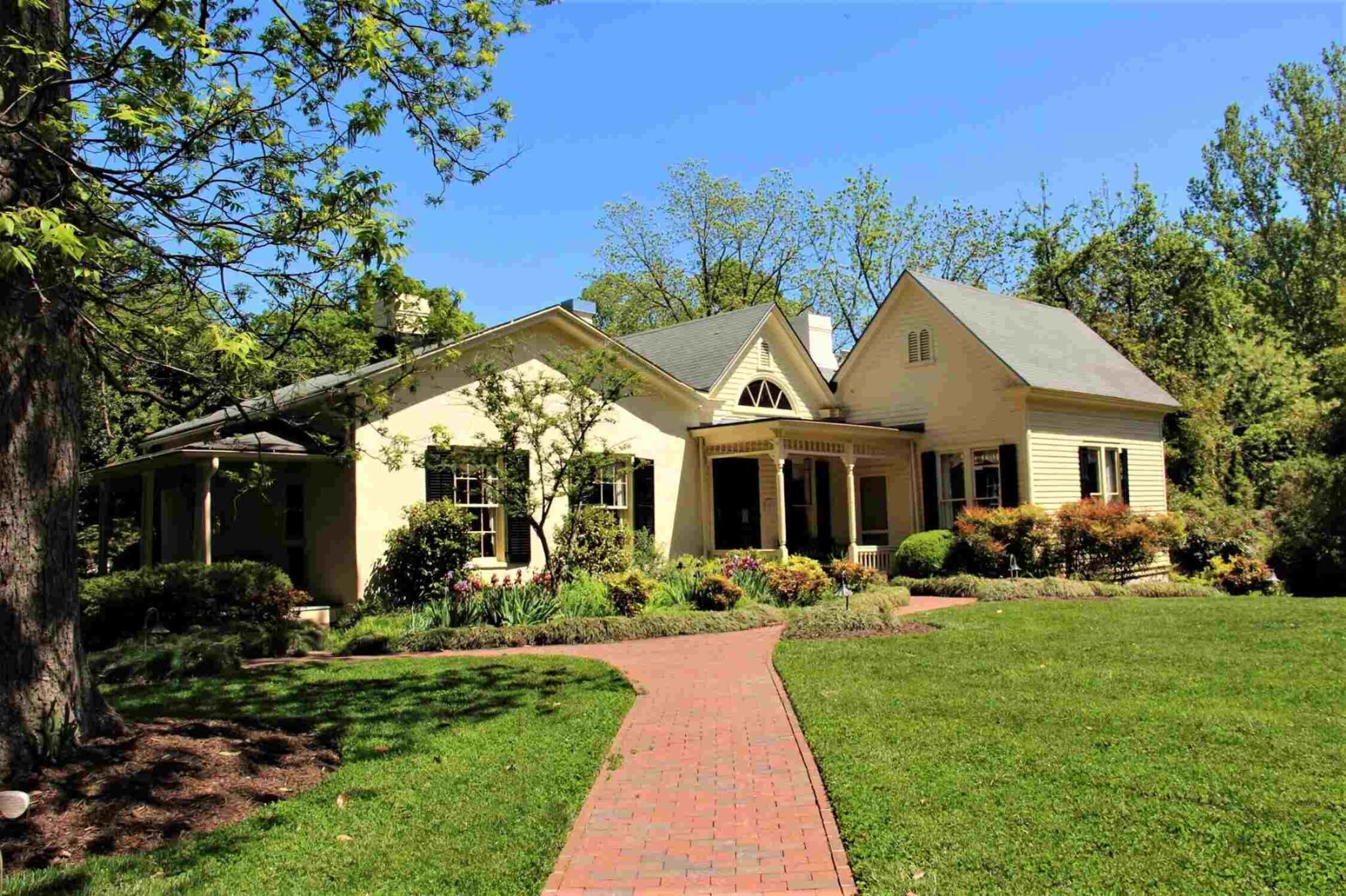 27 BEST Things to Do in Chapel Hill - Lost In The Carolinas