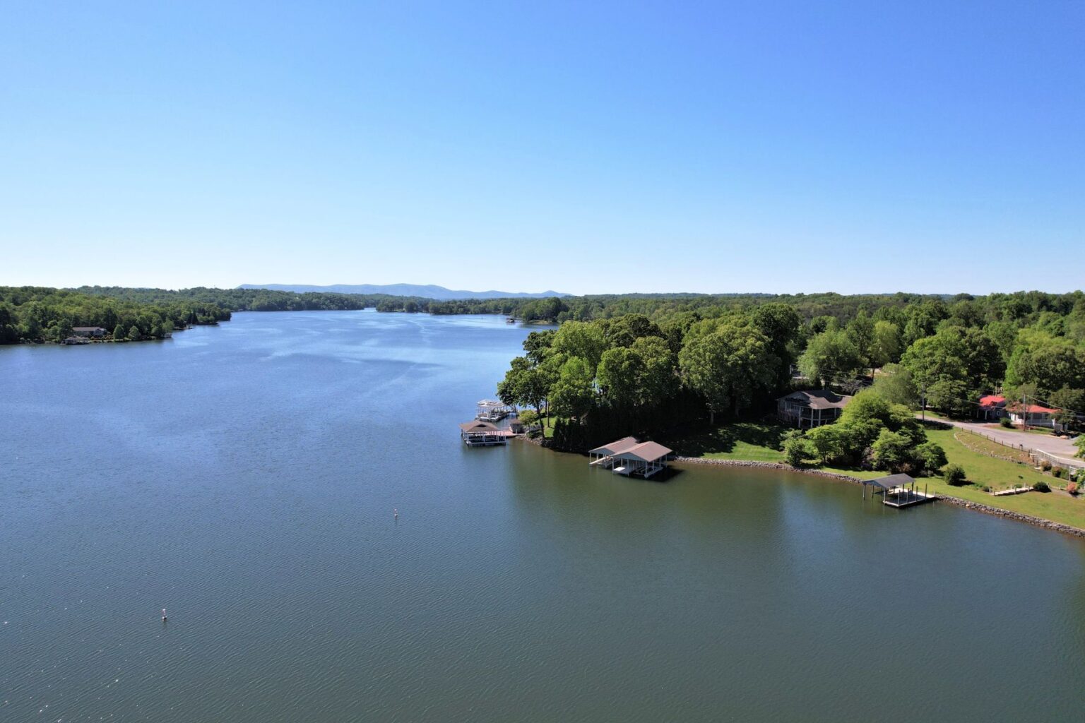 20 AMAZING Lakes Near Charlotte, NC - Lost In The Carolinas